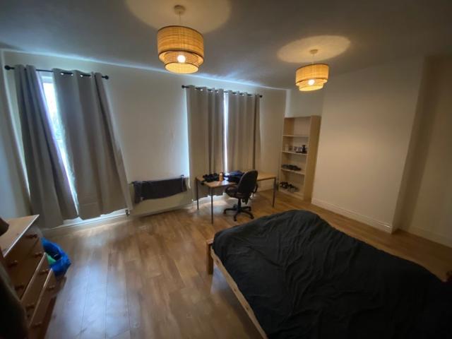 Room at Fernside Gardens, Birmingham