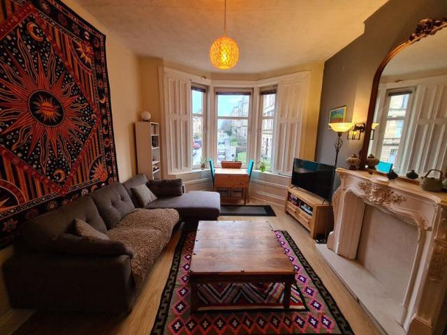 Room at Fergus Drive, Glasgow