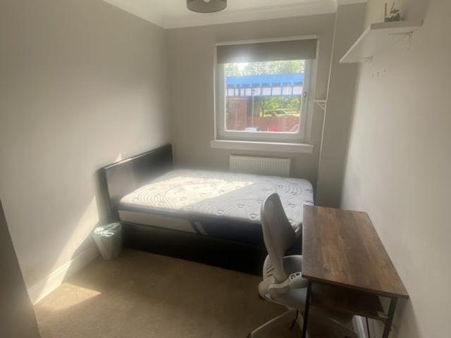 Room at Ferry Road, Glasgow