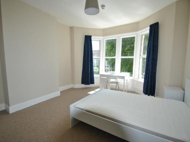 Room at Filton Avenue, Bristol