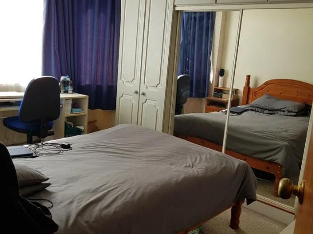Room at Filton Avenue, Bristol