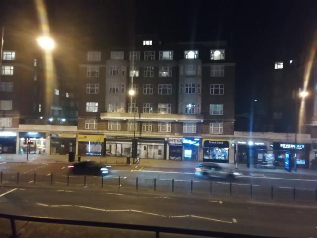 Room at Finchley Road, Greater London
