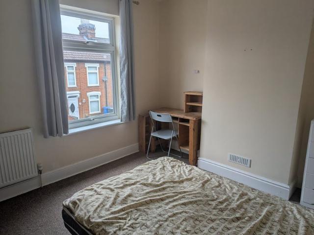 Room at Finchley Road, Ipswich