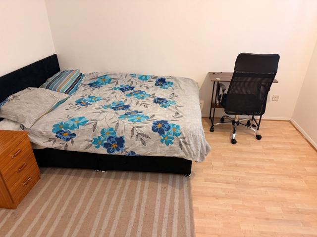 Room at Findern Court, Mansfield Woodhouse