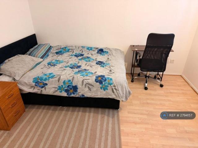 Room at Findern Court, Mansfield Woodhouse