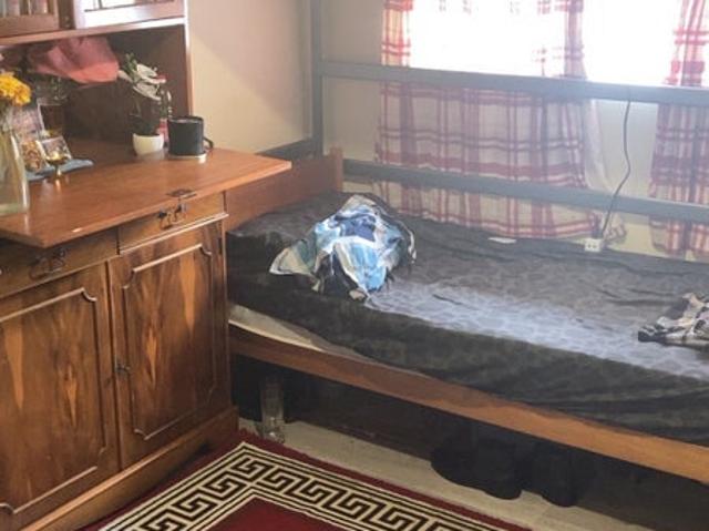 Room at Finsbury Close, Crawley