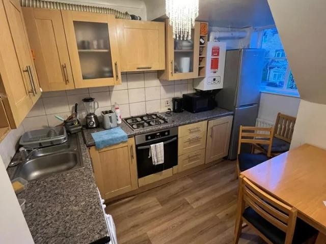 Room at Finsbury Park Avenue, Greater London