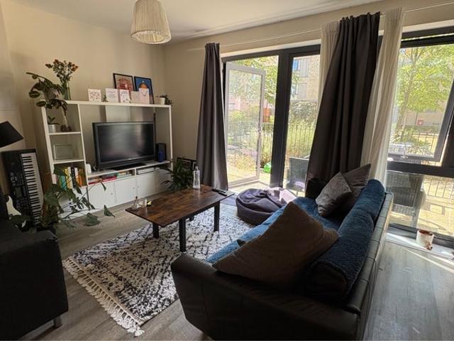 Room at Fisher Close, Greater London