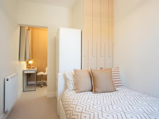Room at Fishponds Road, Bristol