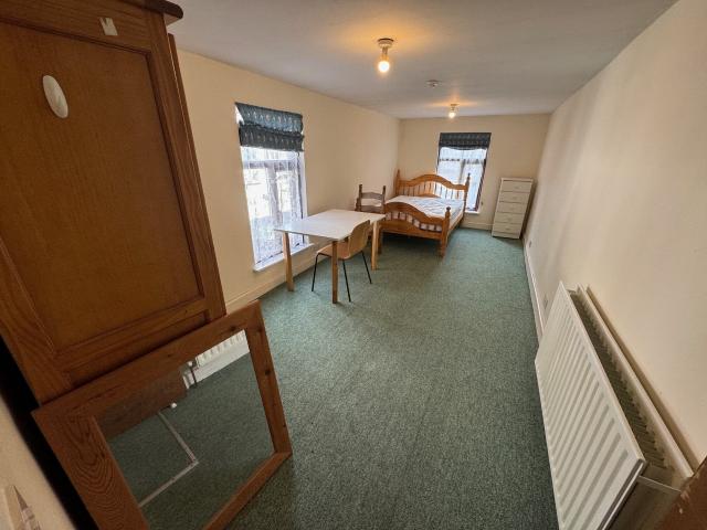 Room at Fishponds Road, Bristol