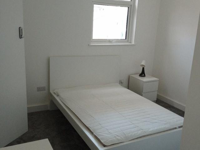 Room at Fishponds Road, Bristol