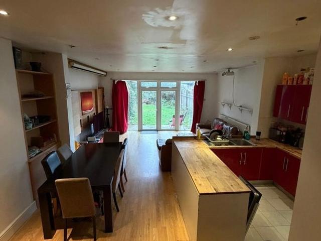 Room at Fishponds Road, Greater London
