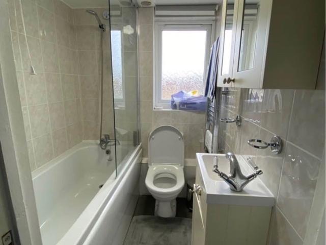 Room at First Avenue, Greater London