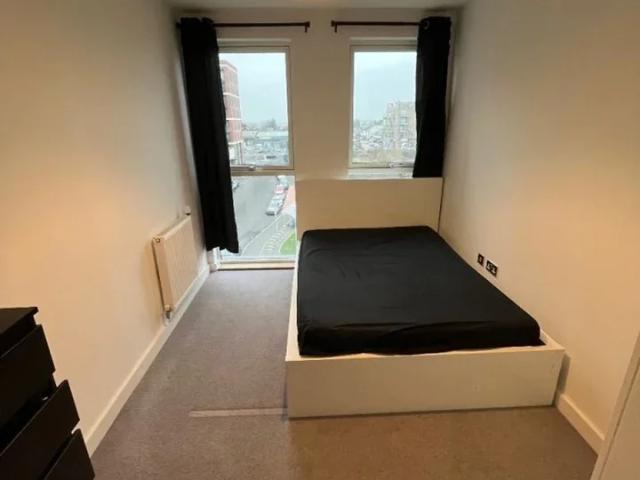 Room at Fitch Way, Greater London