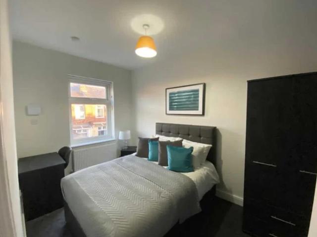 Room at Fitzwarren Street, Salford