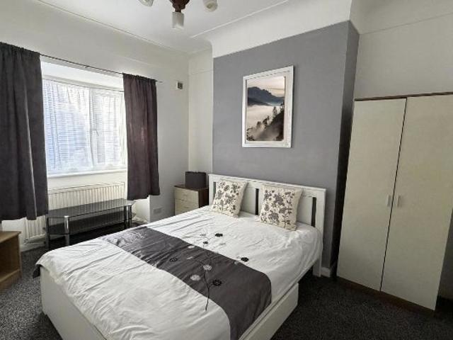 Room at Fitzgerald Road, Liverpool