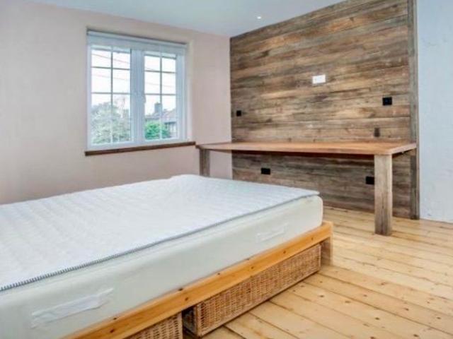 Room at Fitzneal Street, Greater London