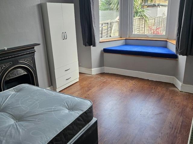 Room at Fleetwood Avenue, Southend on Sea