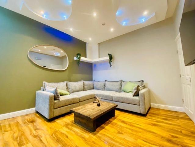 Room at Fleeson Street, Manchester
