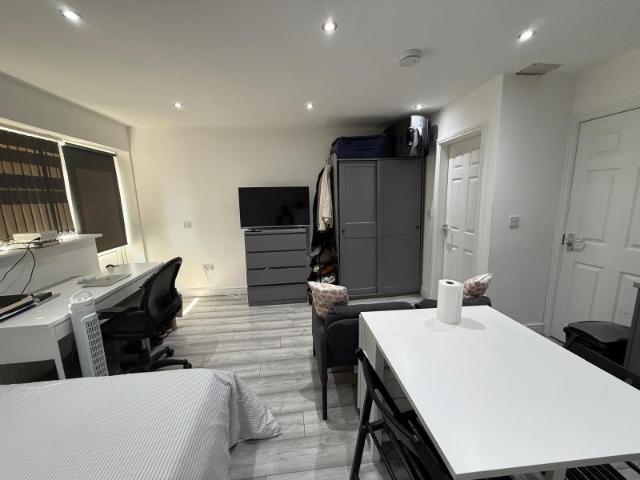 Room at Fletcher Road, Nottingham
