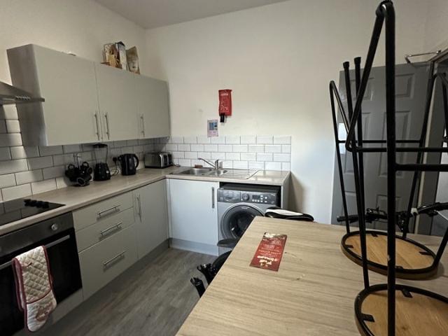 Room at Florence Avenue, Doncaster