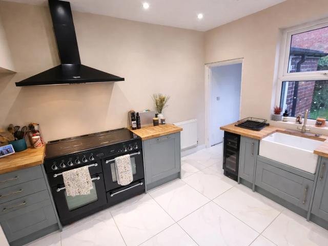 Room at Florence Road, Sheffield