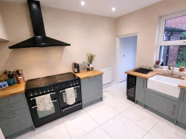 Room at Florence Road, Sheffield