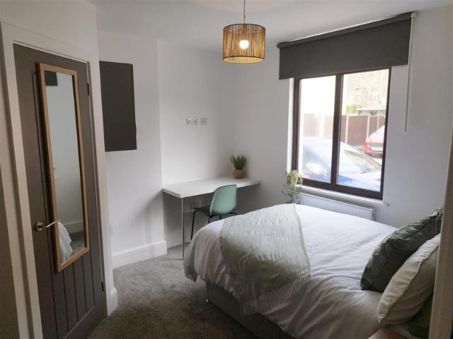 Room at Florence Street, Nottingham