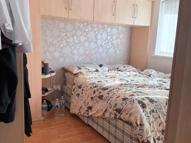 Room at Footpath 32, Greater London