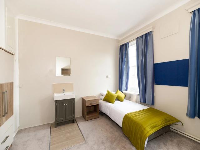 Room at Foley Street, City of Westminster