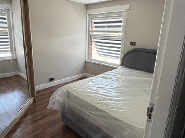 Room at Foleshill Road, Coventry