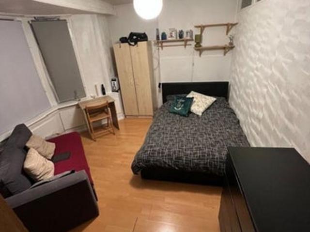 Room at Fonthill Road, Greater London