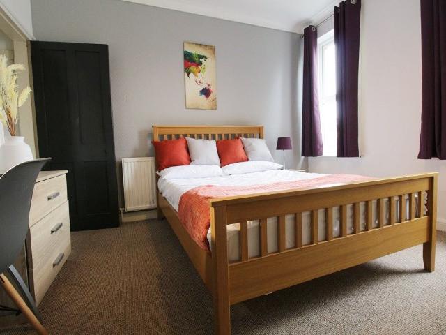 Room at Foss Bank, Lincoln