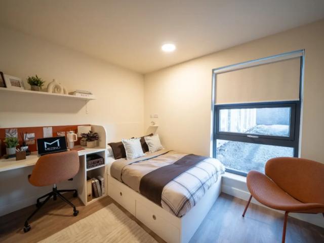 Room at Foss Islands Road, York