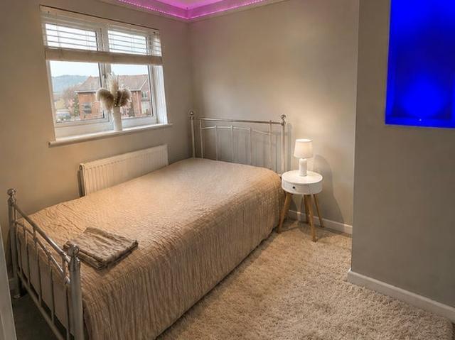 Room at Fosse Lane, Nailsea