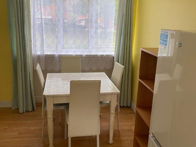 Room at Foster Way, Birmingham