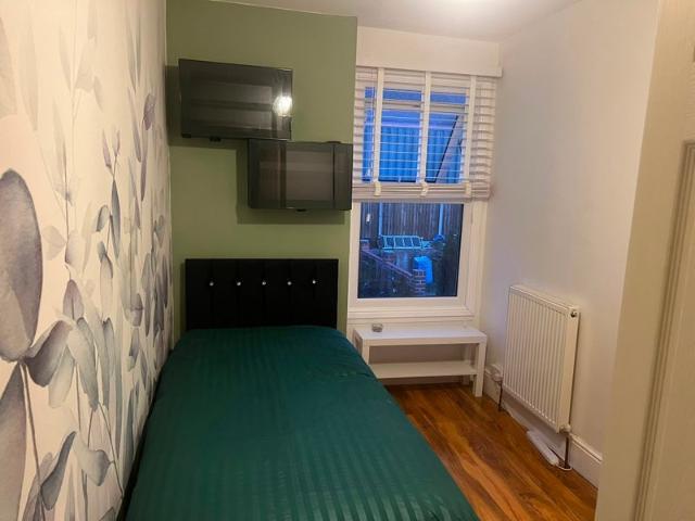 Room at Foster Street, Maidstone