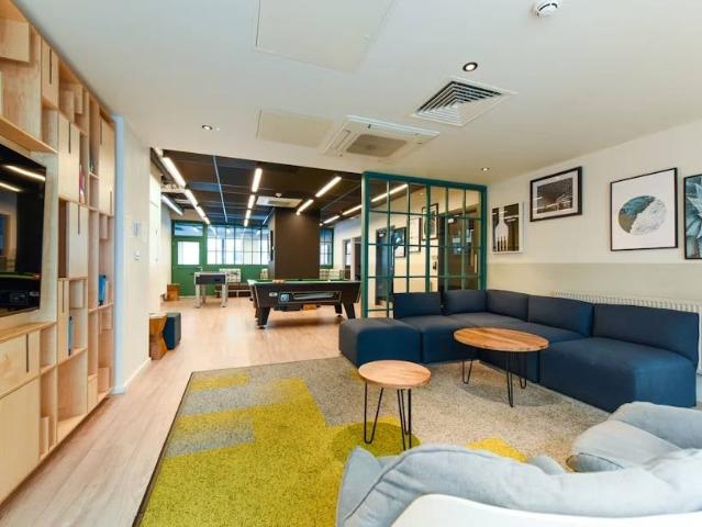 Room at Fornham Street, Sheffield