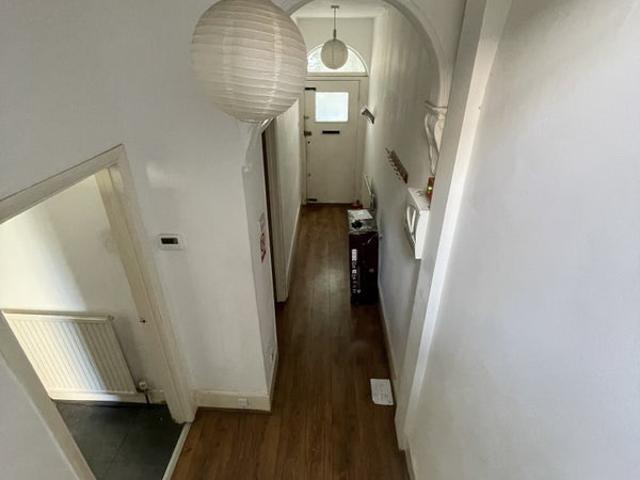 Room at Ford Square, Greater London
