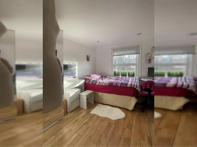 Room at Fordingley Road, City of Westminster