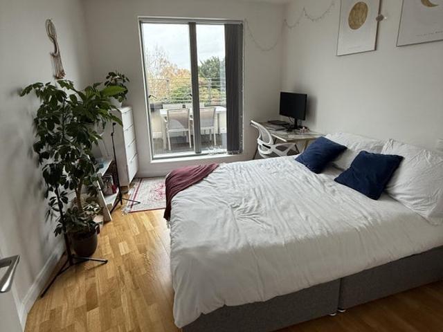 Room at Fortune Green Road, Greater London