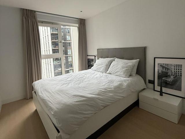Room at Fountain Park Way, Greater London