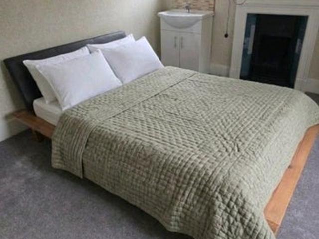 Room at Foxley Lane, Greater London