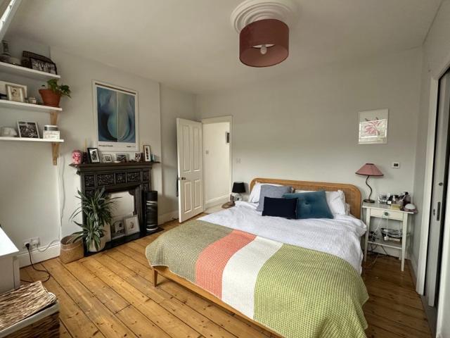 Room at Franchise Place, Greater London