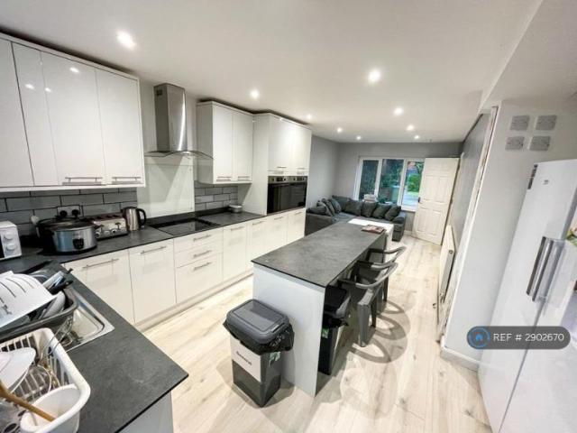 Room at Fremantle Road, Aylesbury