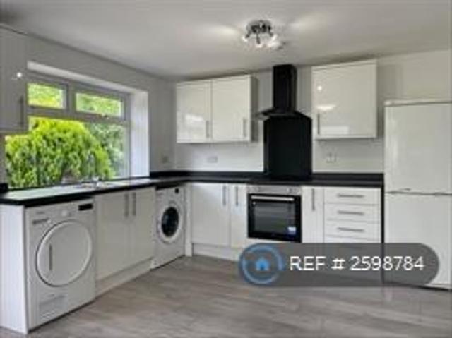 Room at Fremantle Road, Greater London