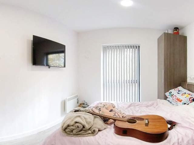 Room at Frederick Road, Birmingham