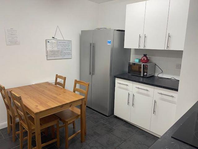 Room at Freeburn Causeway, Coventry