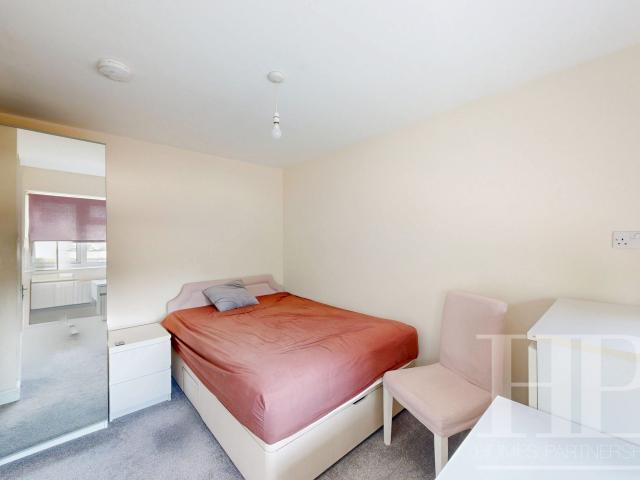 Room at Friars Rookery, Crawley