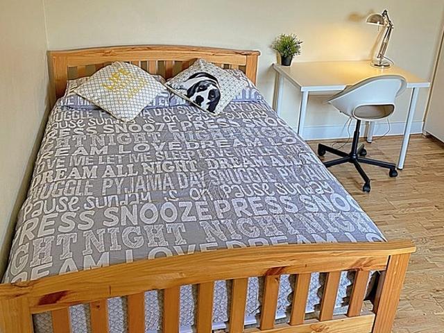 Room at Friern Road, Greater London